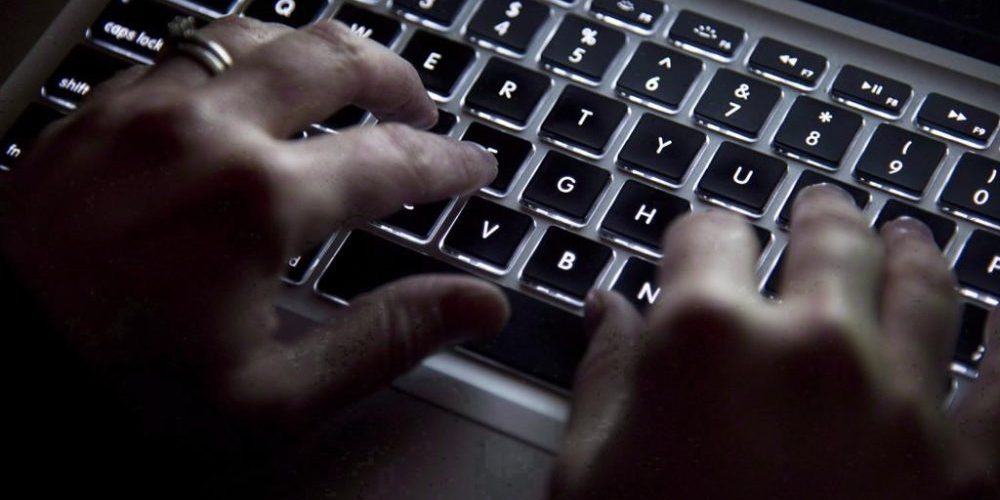 Tips for completing an online OPP police record check