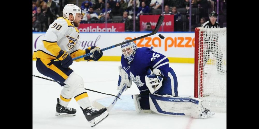 Samsonov makes 18 saves, Matthews scores twice as Maple Leafs blank ...