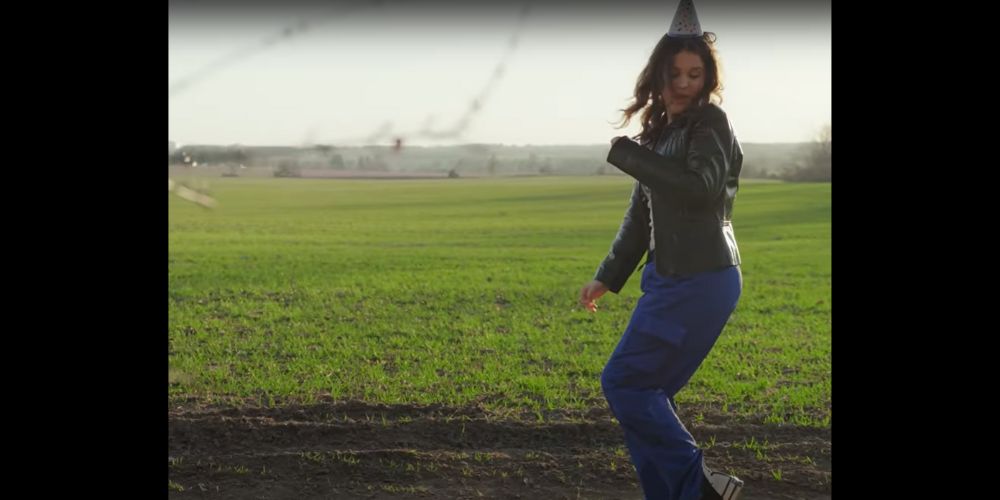 Innisfil teen Anna Goldsmith releases new song "Go" ahead of busy ...