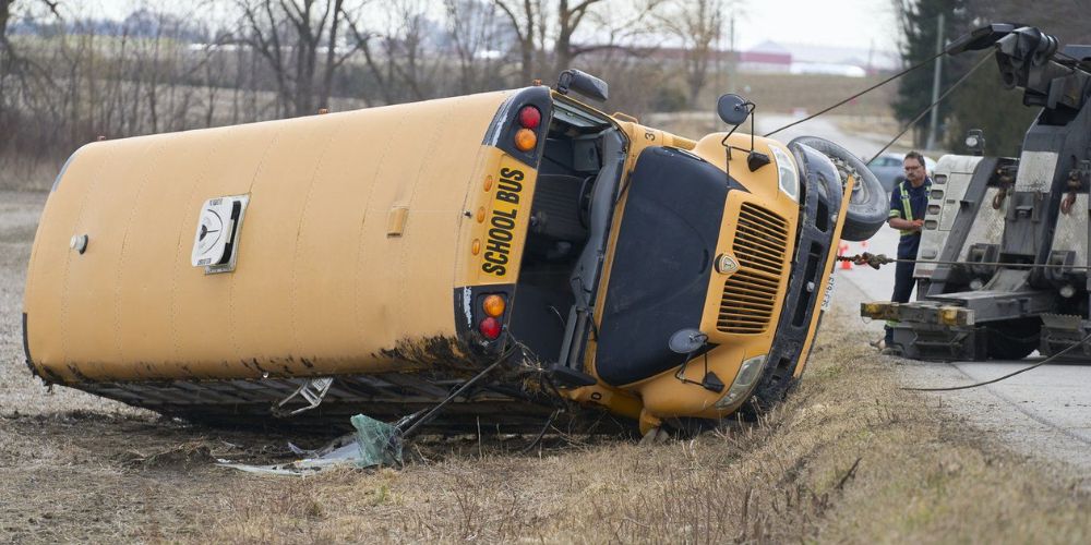 Five kids left with minor injuries after school bus with 40 students ...