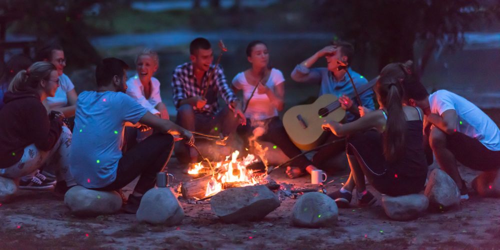 9 Fun Games To Play Around The Campfire for Adults, Kids & Families