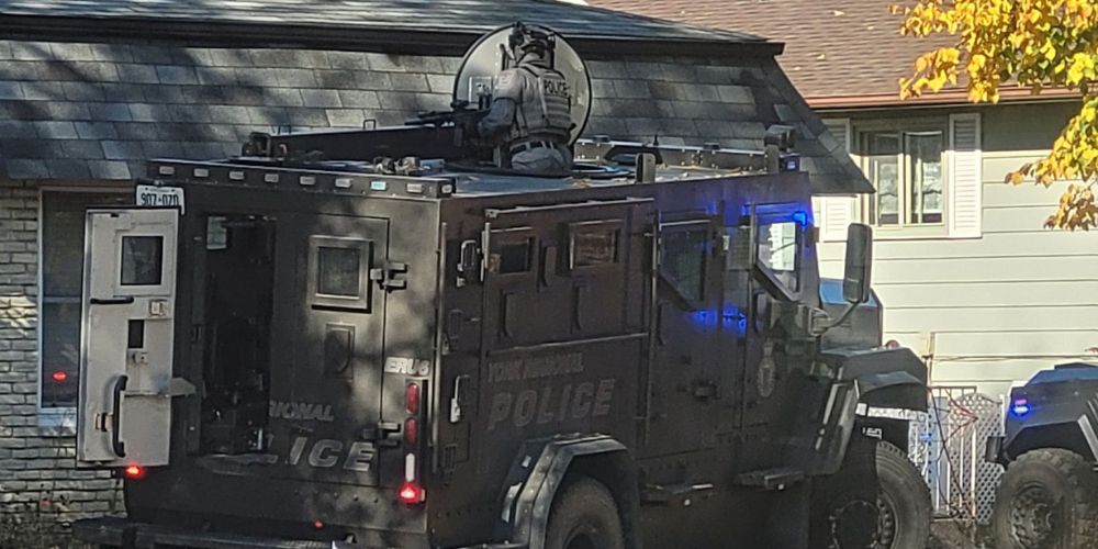 Heavily armed police, armoured vehicles converge on Barrie home