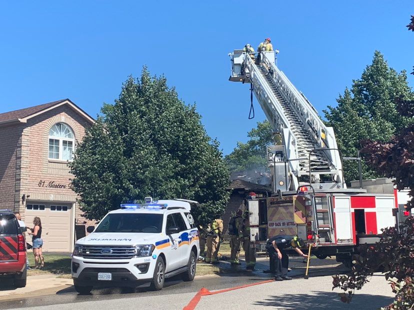 Barrie fire crews battle a blaze at two homes | Barrie 360