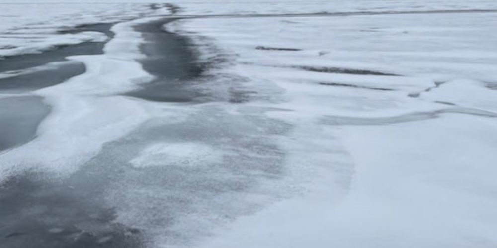 Youth goes through the ice on Lake Simcoe | Barrie 360