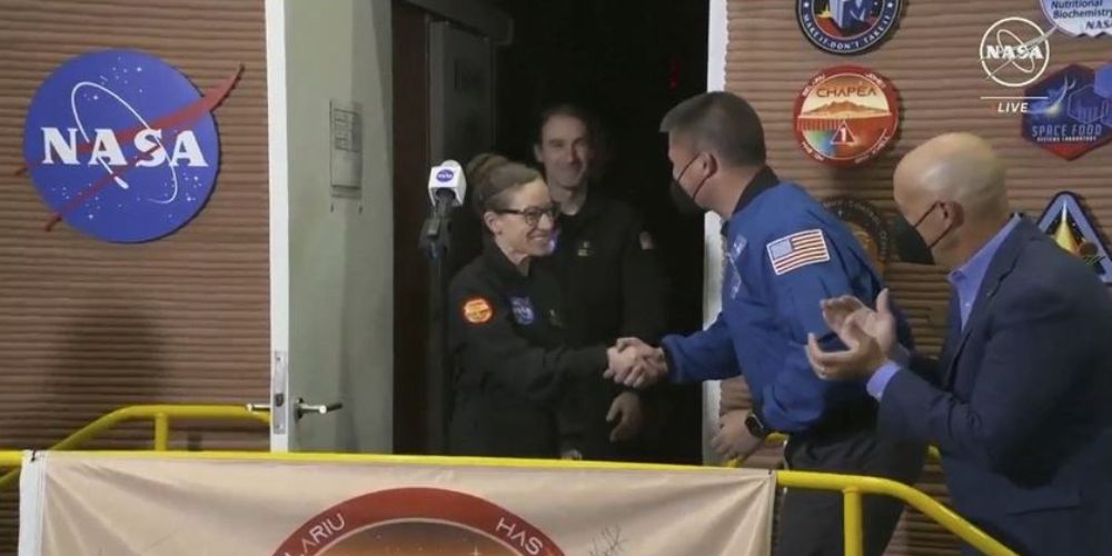 Crew of NASA's earthbound simulated Mars habitat emerge after a year