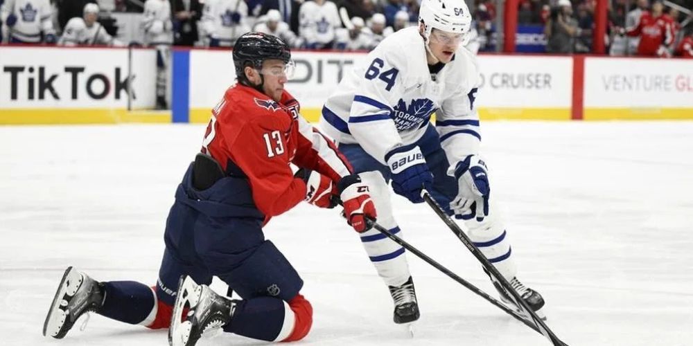 Tavares scores in OT as Maple Leafs rally to clip Capitals 4-3