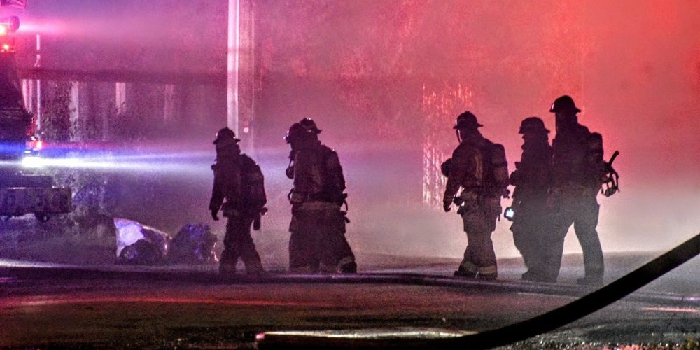 Roof collapse during fire at Barrie recycling plant | Barrie 360