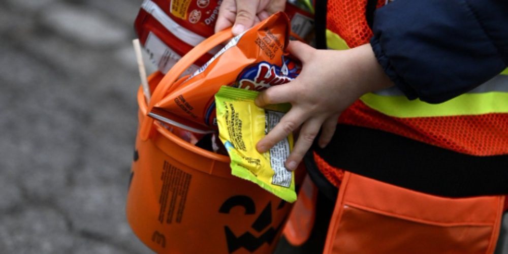 Report of razor blade found in child's Halloween candy is 'unfounded ...