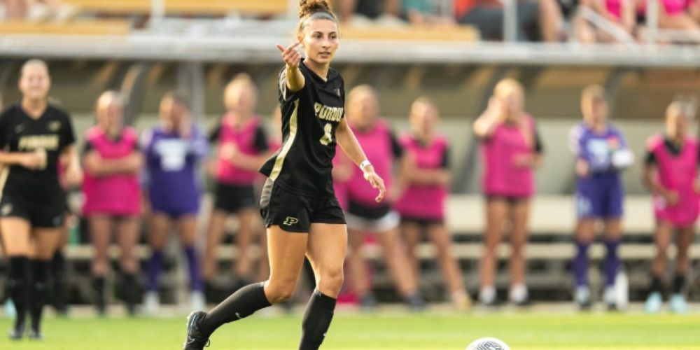 New AFC Toronto midfielder and former Simcoe County Rovers star played ...