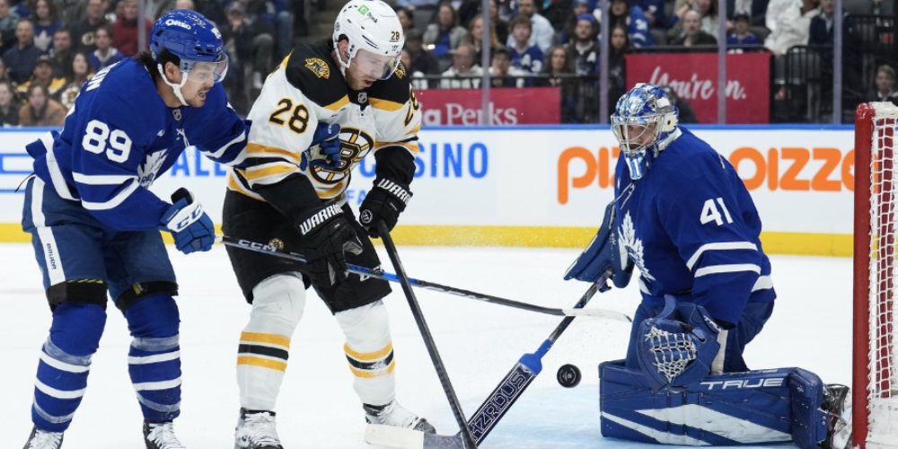 Stolarz, Maple Leafs blank Bruins minus injured Matthews | Barrie 360