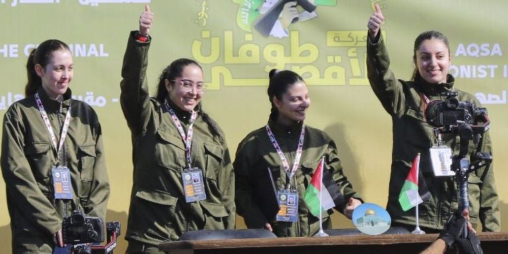 Hamas frees 4 female Israeli soldiers as part of the Gaza ceasefire