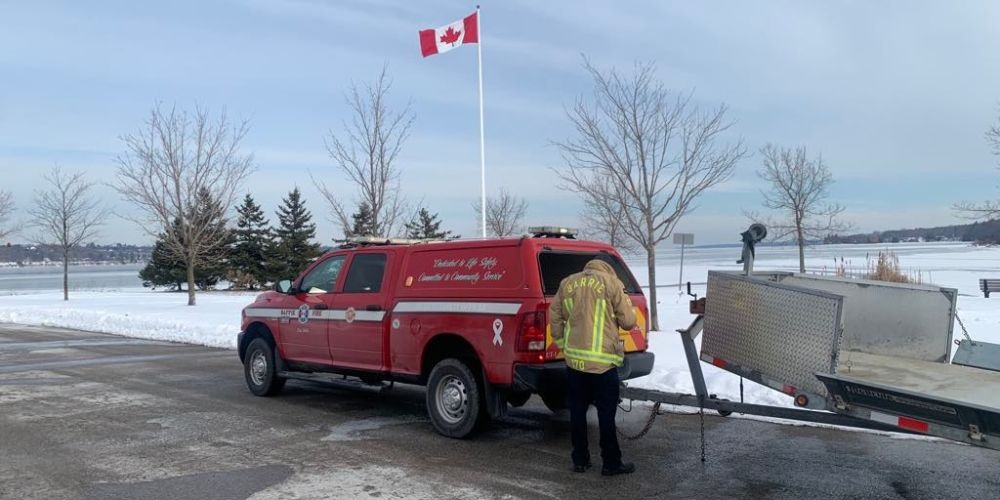 Man fishing on Lake Simcoe in Innisfil rescued by firefighters after ...