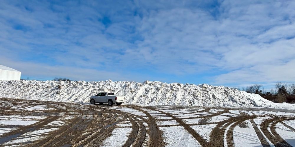 65 cm of snow in January alone as City of Barrie combats Old Man Winter ...