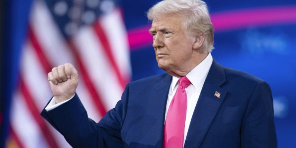 Trump says he's moving forward with tariffs on Canada and Mexico next week