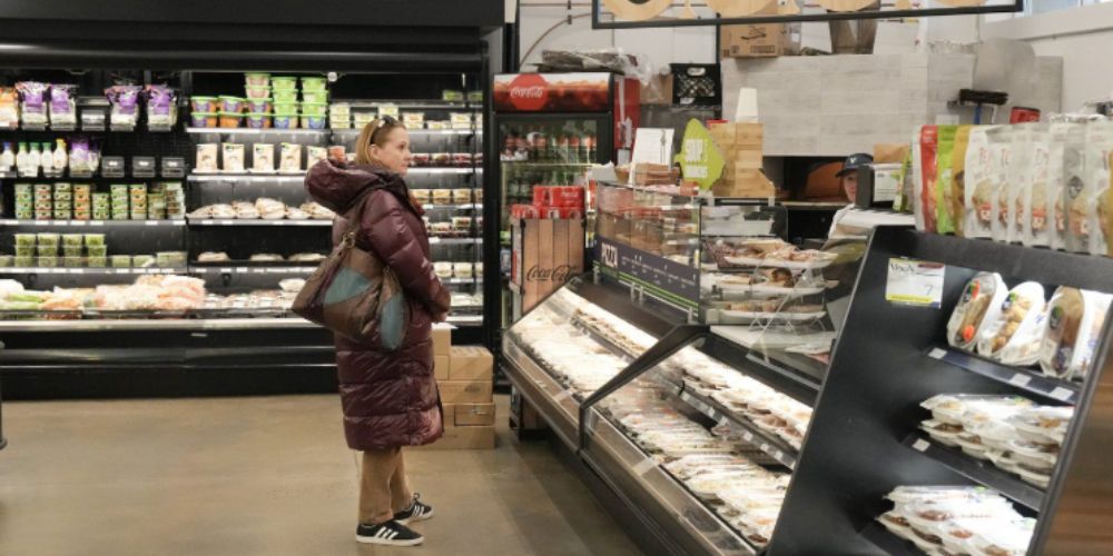 Grocers ramp up ready-made meals as Canadians balance convenience and costs