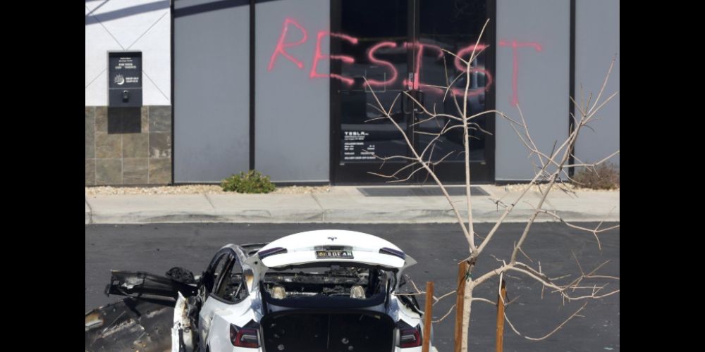 Violent attacks on Tesla dealerships spike as Musk takes prominent role ...