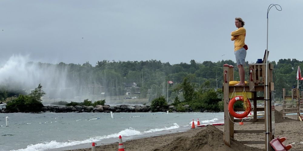 Lifeguards back on duty as Barrie’s beach season begins