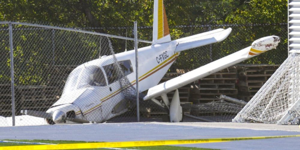 Small plane that crashed in Toronto left from Orillia, suffered engine ...