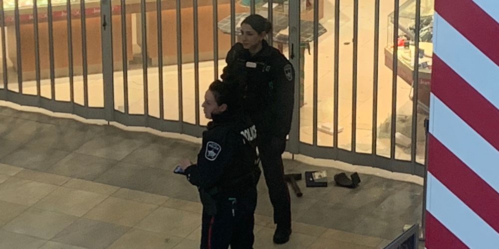 (Updated) Four boys, aged 14 and 15, a 17-year-old charged in jewellery ...