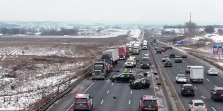 Off-duty police officer injured in Highway 400 crash, northbound lanes ...