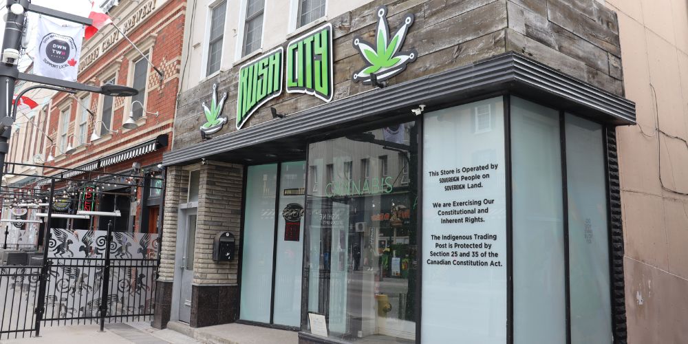 Barrie residents raise concerns over dispensary enforcement